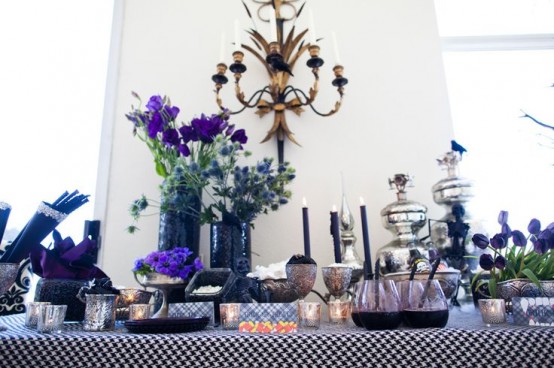 70 Awesome Purple Halloween Décor Ideas - DigsDigs