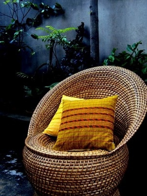 30 Awesome Rattan Chairs For Summer Décor - DigsDigs
