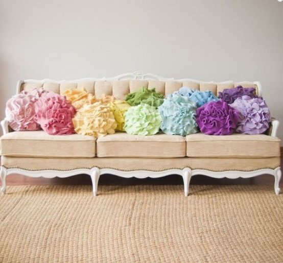 25 Awesome Statement Textile Ideas To Highlight Your Home Décor - DigsDigs