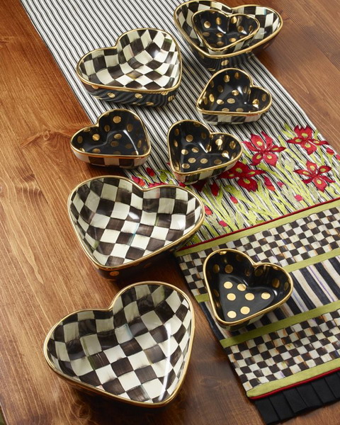 Black And White Courtly Check Tableware And Textile Collection - DigsDigs