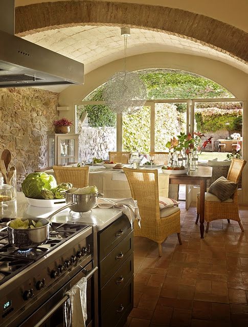 35 Charming Provence-Styled Kitchens You’ll Never Want To Leave - DigsDigs