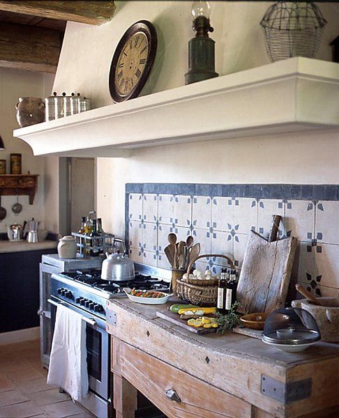 35 Charming Provence-Styled Kitchens You’ll Never Want To Leave - DigsDigs