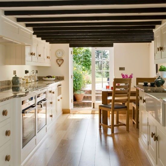 35 Charming Provence-Styled Kitchens You’ll Never Want To Leave - DigsDigs