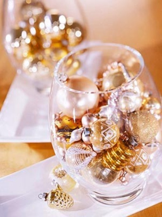 75 Charming Winter Centerpieces - DigsDigs