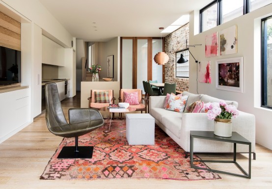 Cheerful Girlish Loft In All Shades Of Pink - DigsDigs