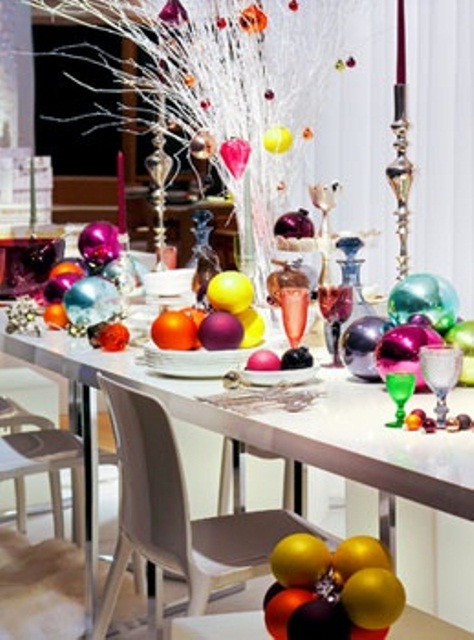 54 Colorful Christmas Inspiring Decor Ideas - DigsDigs