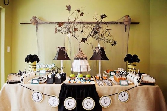 54 Cozy Rustic Halloween Decor Ideas - DigsDigs
