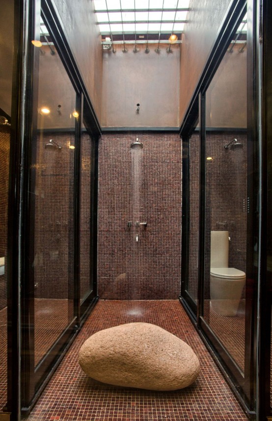 Edgy Modern Andes House Wrapped In A Rusty Metal Shell - DigsDigs