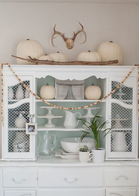 61 Exquisite White Fall Décor Ideas - DigsDigs