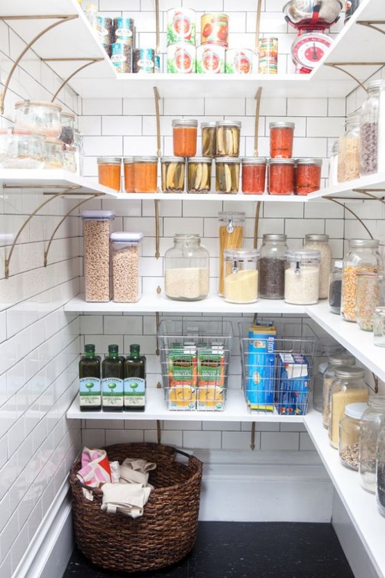 How To Organize Your Pantry: 35 Easy And Smart Ideas - DigsDigs