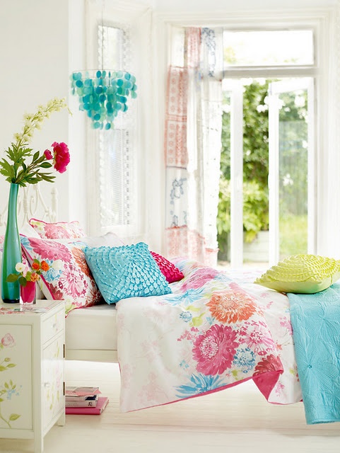 Cheerful Summer Interiors: 49 Inspiring Fresh Summer Bedroom Designs ...