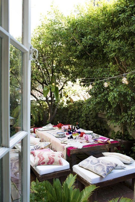 34 Inviting Outdoor Dining Spaces In Various Styles - DigsDigs