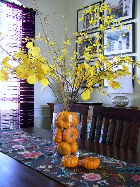36 Leaf Centerpieces For Fall And Thanksgiving Décor - DigsDigs