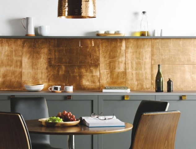 The Hottest Décor Trend: 27 Metallic Tile Décor Ideas - DigsDigs