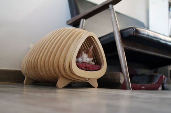 Modern And Ergonomic Fish Born Cat House - DigsDigs
