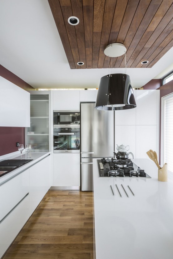 Modern Turkish City Home Design With Glass Walls - DigsDigs