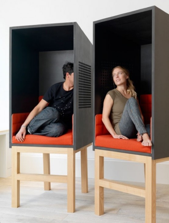 Pod-Like Seating For A Private Talk - DigsDigs