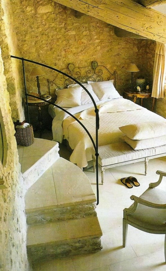 45 Romantic And Beautiful Provence Bedroom Décor Ideas - DigsDigs