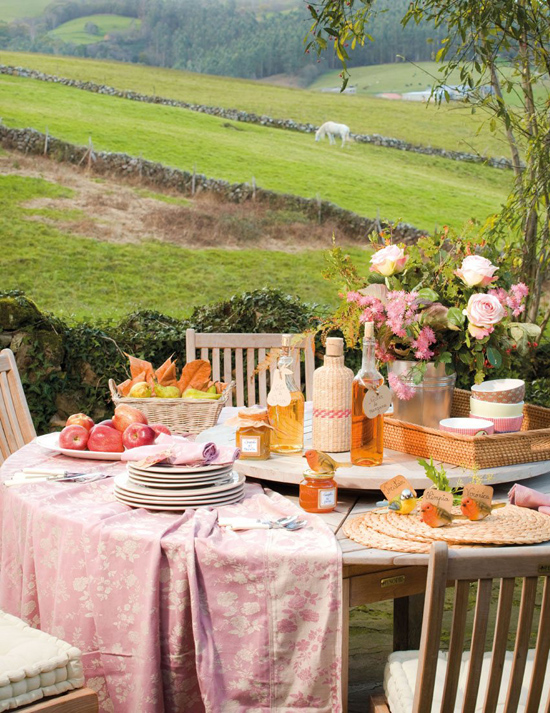 Rustic Stone House In The Spanish Countryside - DigsDigs