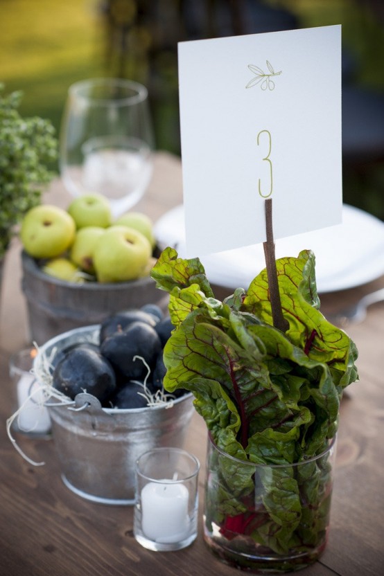 34 Rustic Veggies And Herbs Tablescape Ideas - DigsDigs
