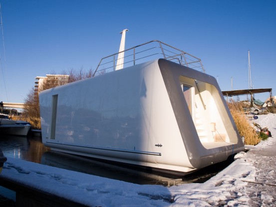 H2Office - Small Floating Prefab Office - DigsDigs