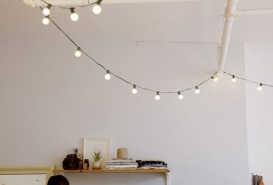 28 String Lights Ideas For Your Holiday Décor - DigsDigs