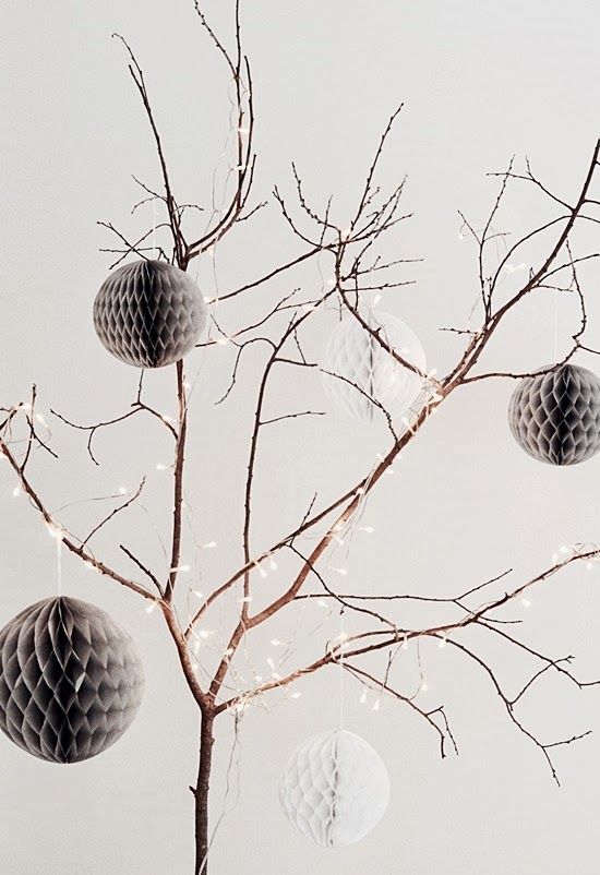 38 Stylish Christmas Décor Ideas In All Shades Of Grey - DigsDigs