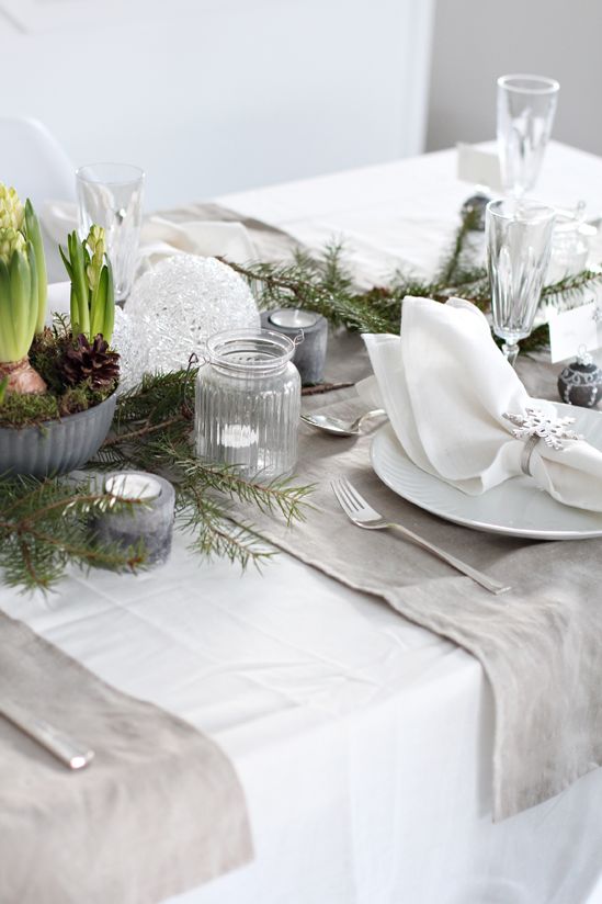 38 Stylish Christmas Décor Ideas In All Shades Of Grey - DigsDigs