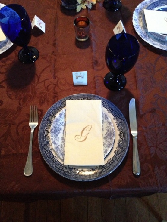 43 Thanksgiving Décor Ideas With Blue - DigsDigs