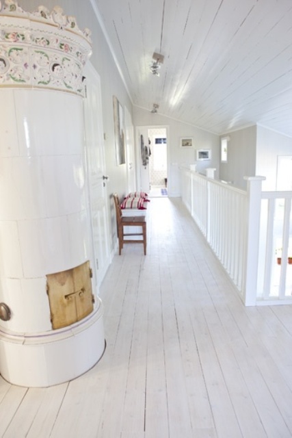 29 Traditional Tile Stoves In Home Décor - DigsDigs