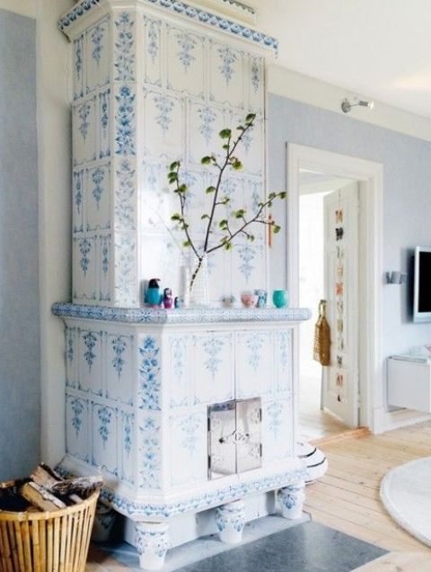 29 Traditional Tile Stoves In Home Décor - DigsDigs