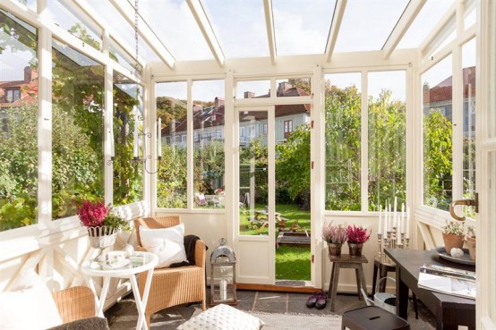 Vintage Glass Veranda Designed For Relaxation - DigsDigs