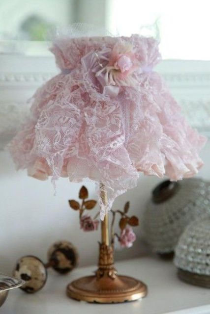 Vintage Romance: 33 Lace Home Décor Ideas - DigsDigs